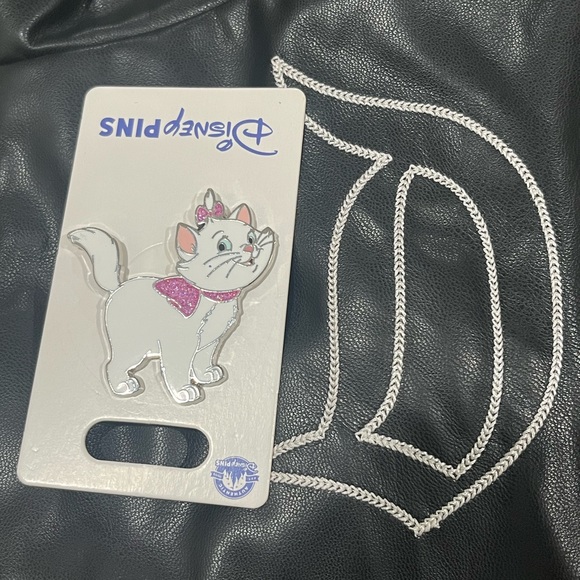 Disney | Jewelry | Disney The Aristocats Marie Kitten Standing With A ...